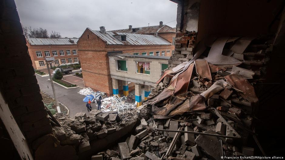 Ukraine battles new Russian incursion in Sumy region