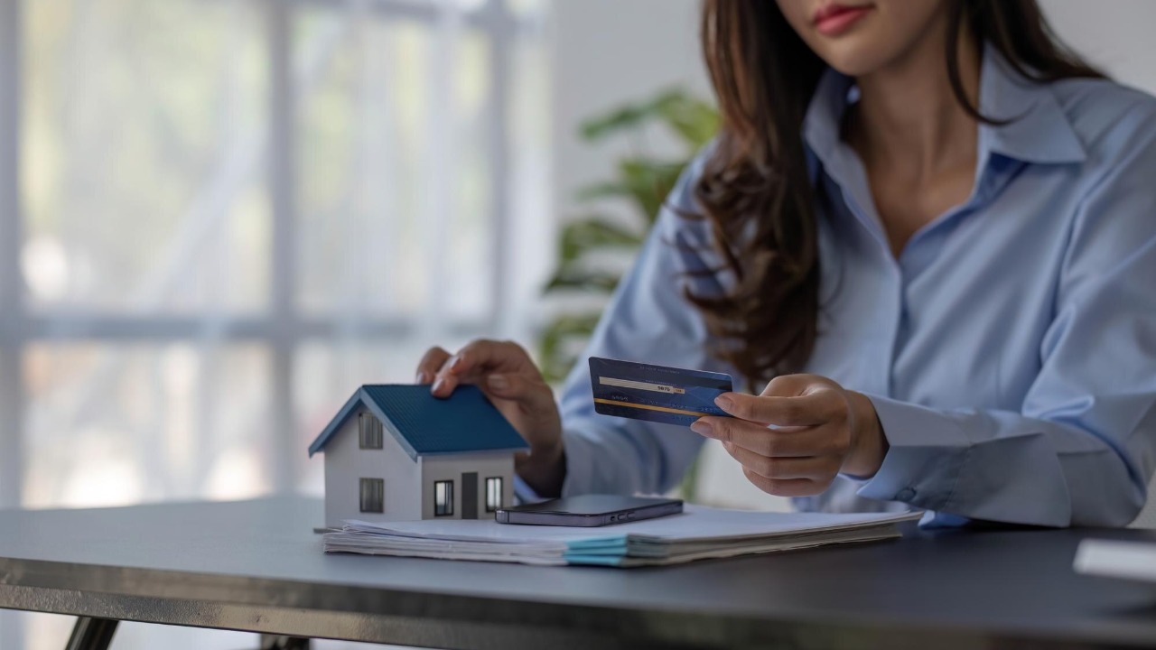 Rate cut lowers card costs, but mortgage relief is lagging