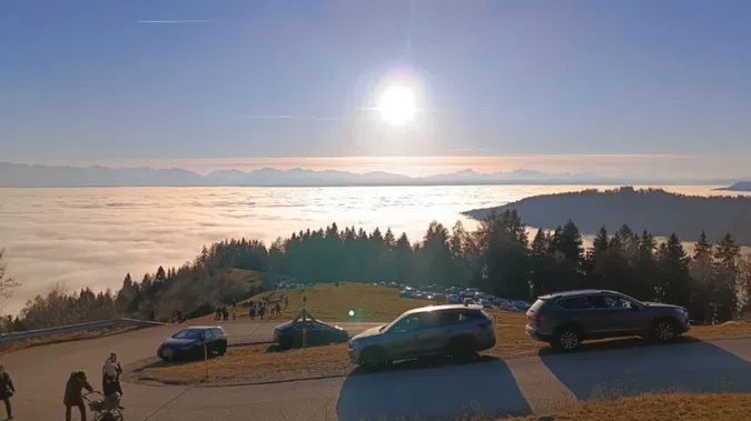 Ansturm auf Magdalensberg: Raus aus dem Nebel, rein in den Stau