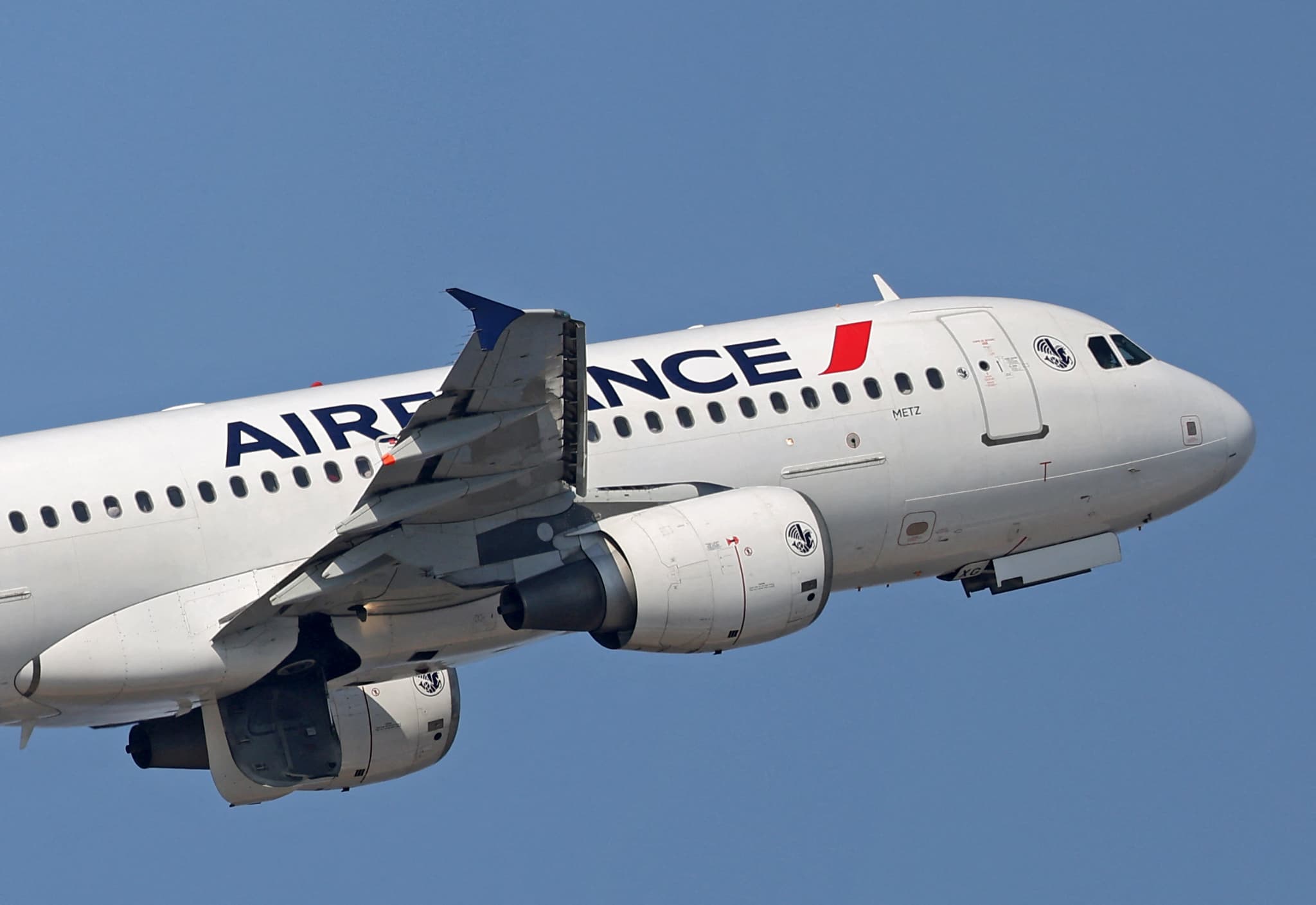 Air France suspend « temporairement » sa desserte de Dubaï « en raison ...
