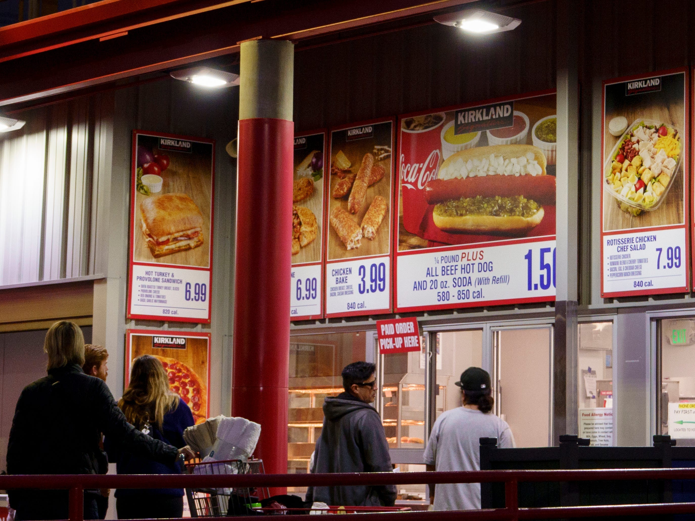 How Costco's membership fees are key to keeping the wholesale club ...