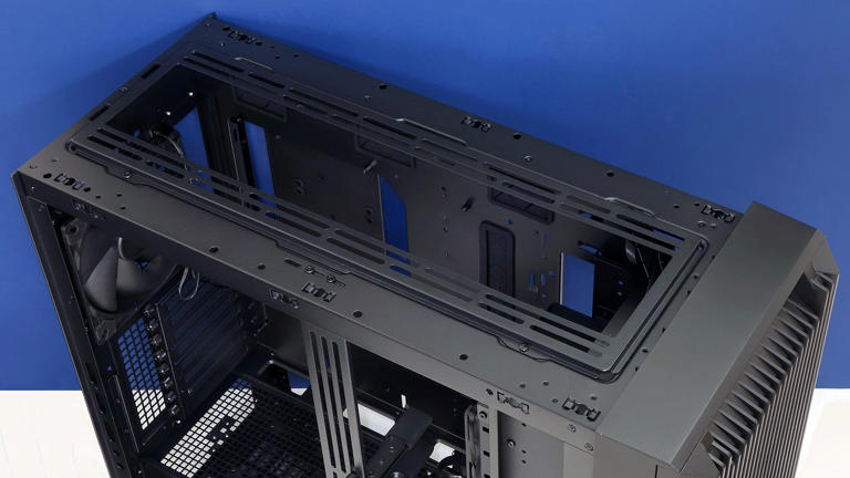 SilverStone CS383