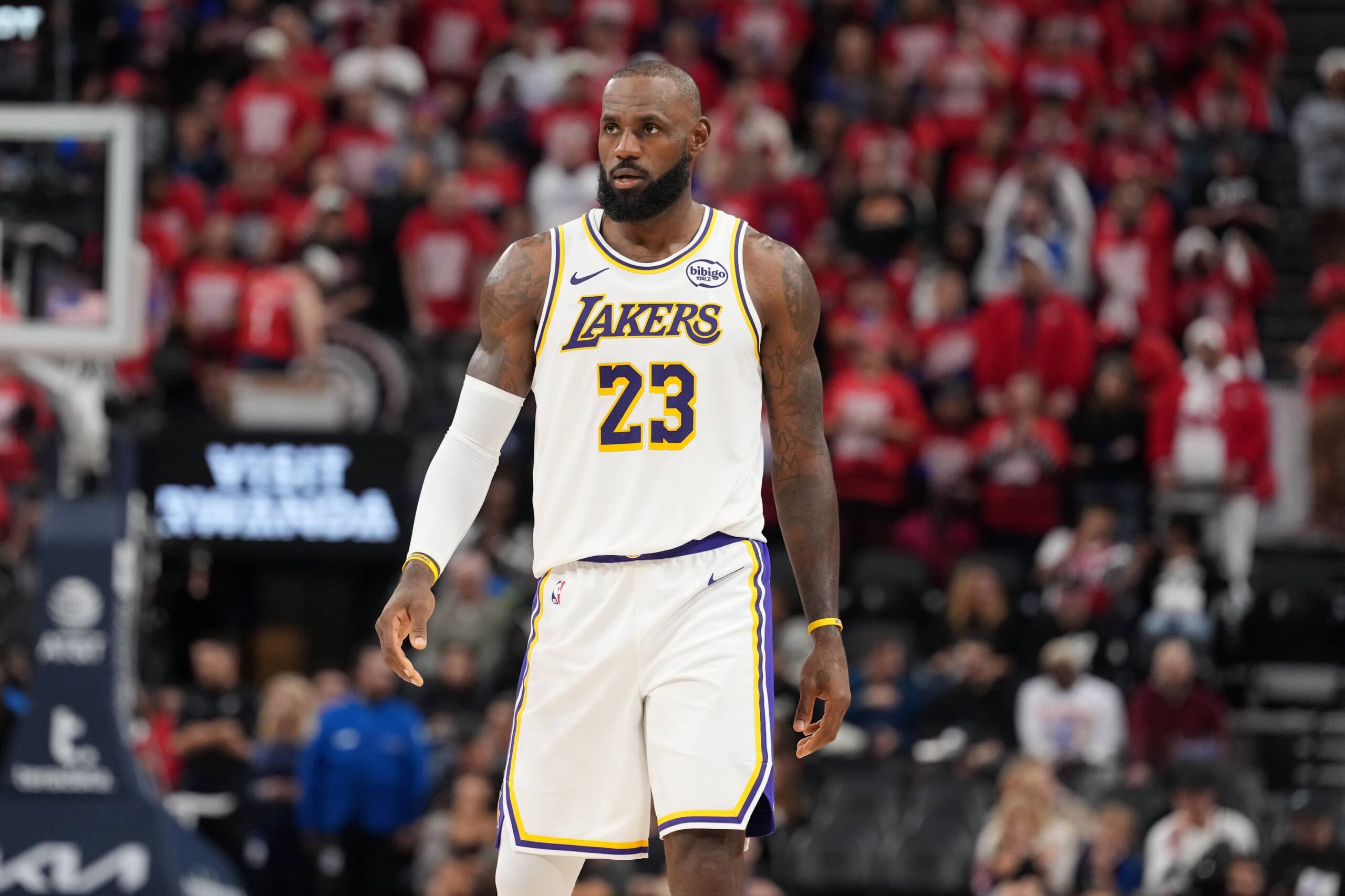Lakers player ratings: LeBron James gets no help as Luka Doncic goes ...