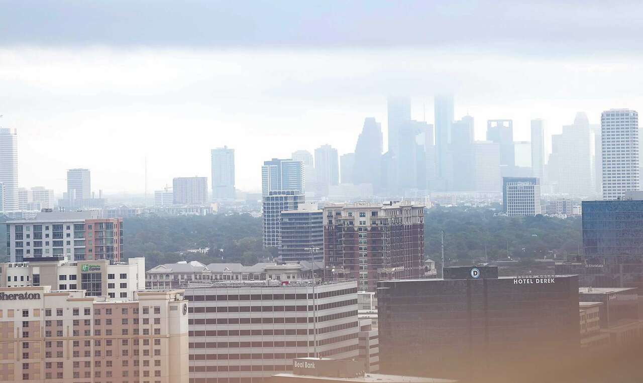 Dense fog, showers across Southeast Texas Sunday. Here's what to expect.
