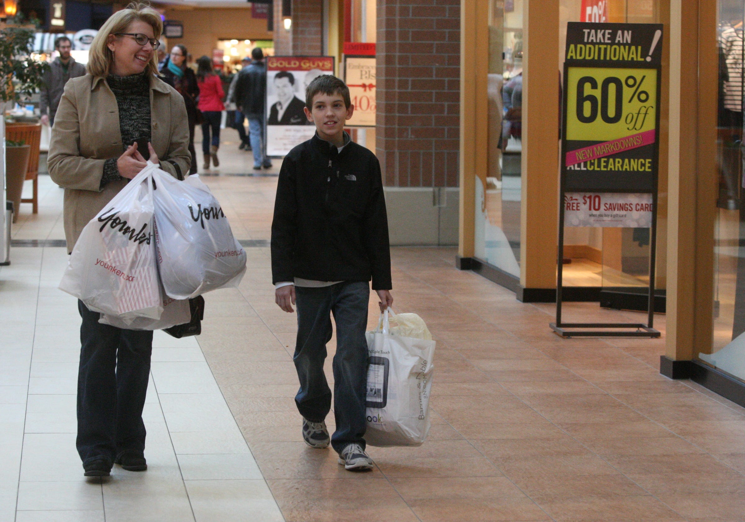 Is Meijer open on Christmas Eve? Is Walmart open? See holiday hours