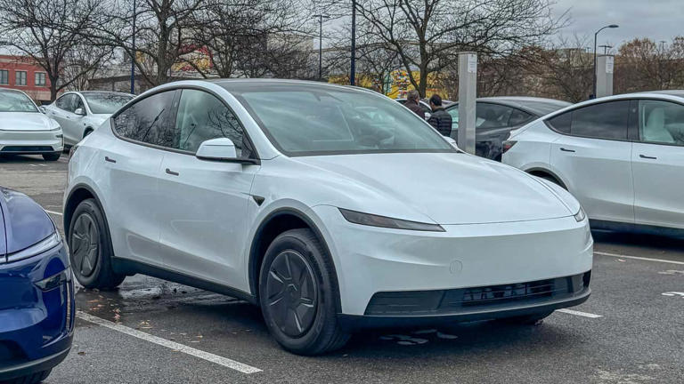 I drove Tesla's budget Model Y Standard. It's not worth it.