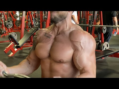 10 bicep exercises for big arms with sets and reps included