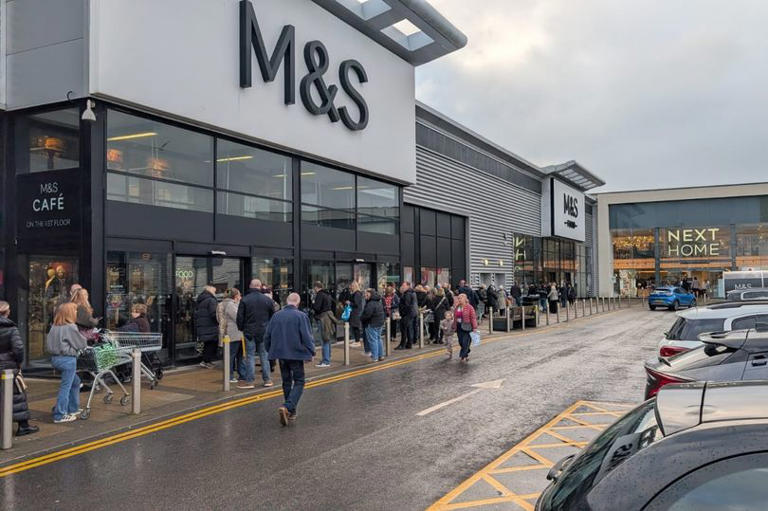 Huge queues form for M&S and Next on last Sunday before Christmas