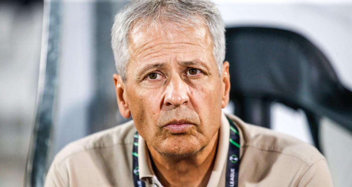 Ancien entraîneur de Nice, Lucien Favre met un terme à sa carrière