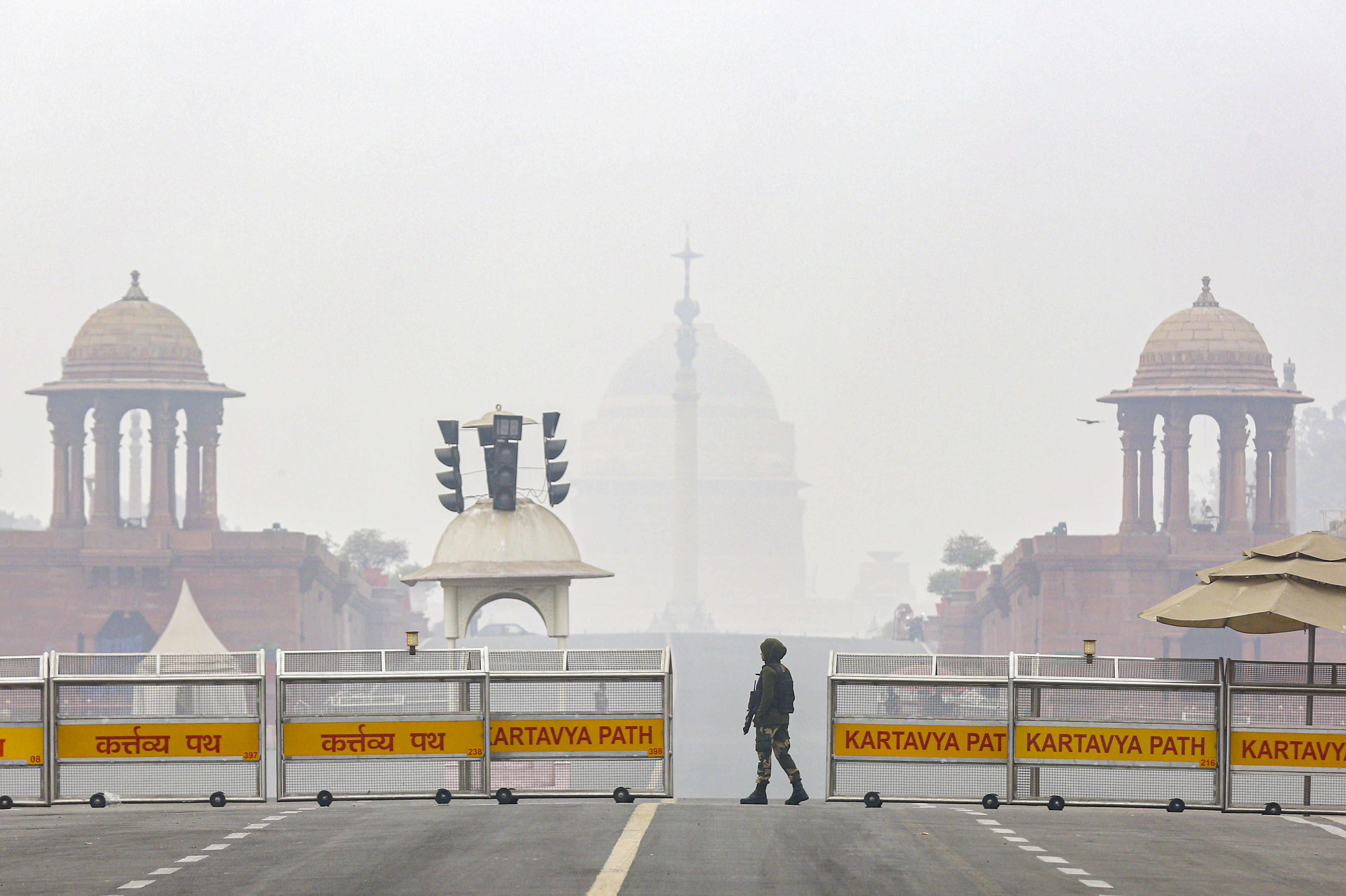 Delhi airport: 110 flights cancelled, over 200 services delayed due to fog