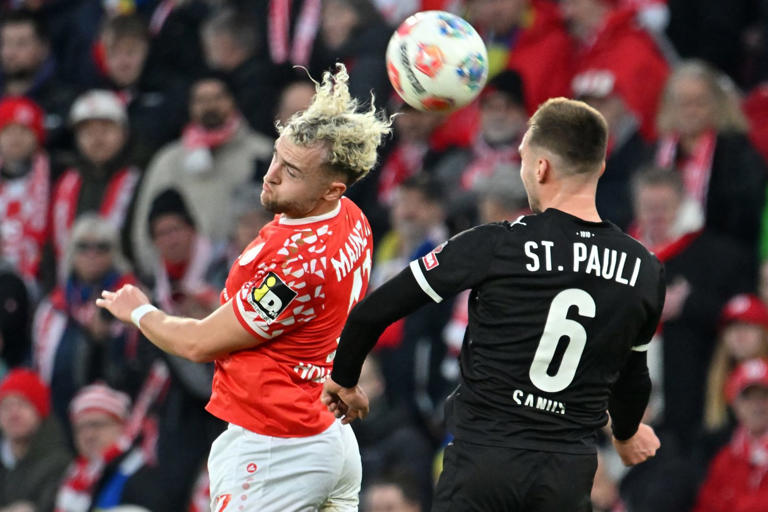 Strugglers Mainz and St Pauli draw 0-0 before Bayern round out year