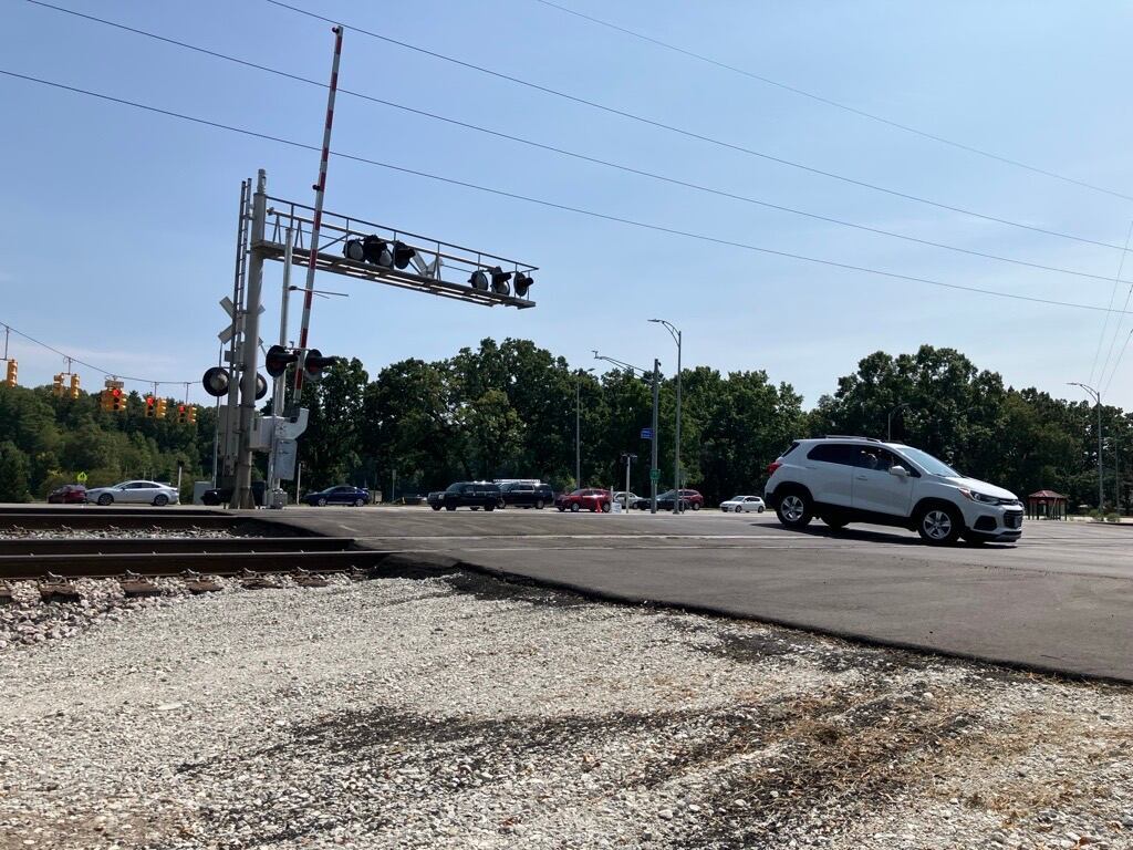Amtrak ordered to fix bumpy Kalamazoo railroad crossing