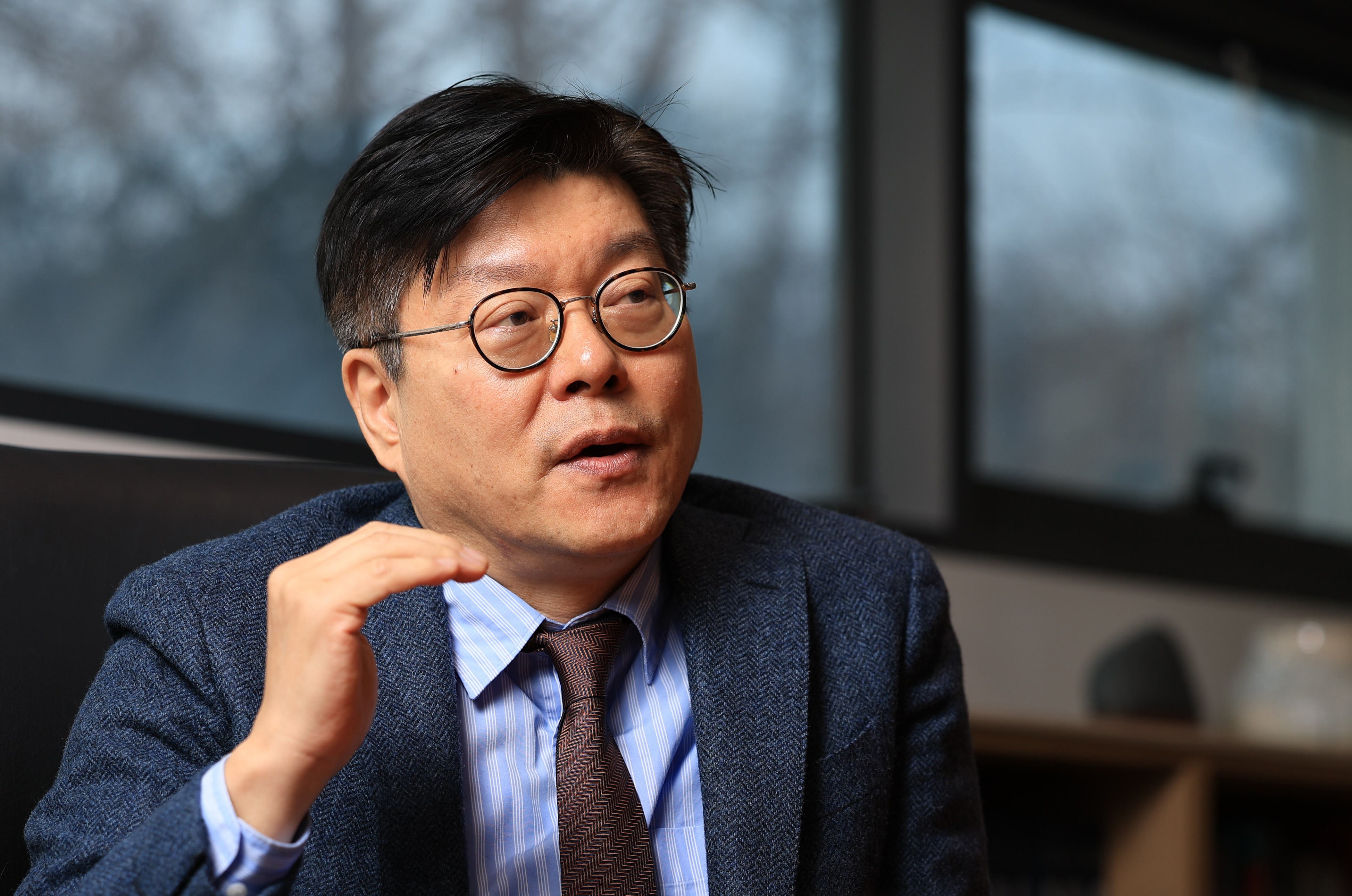 US midterms, Chinese nuclear arms, Japan's nuclear talks