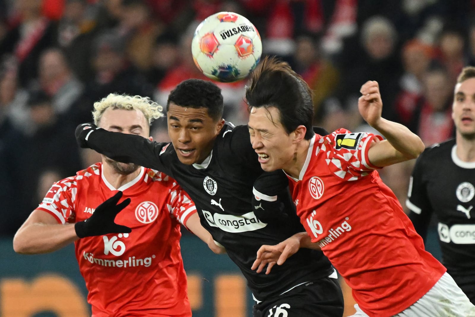 Strugglers Mainz and St Pauli draw 0-0 before Bayern round out year