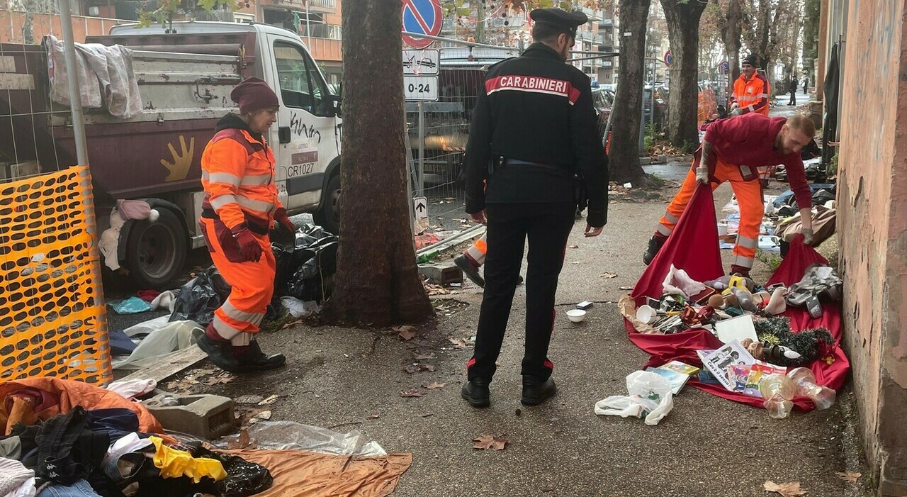 Maxi sequestro al mercato abusivo dei "rovistatori": 35 quintali di ...