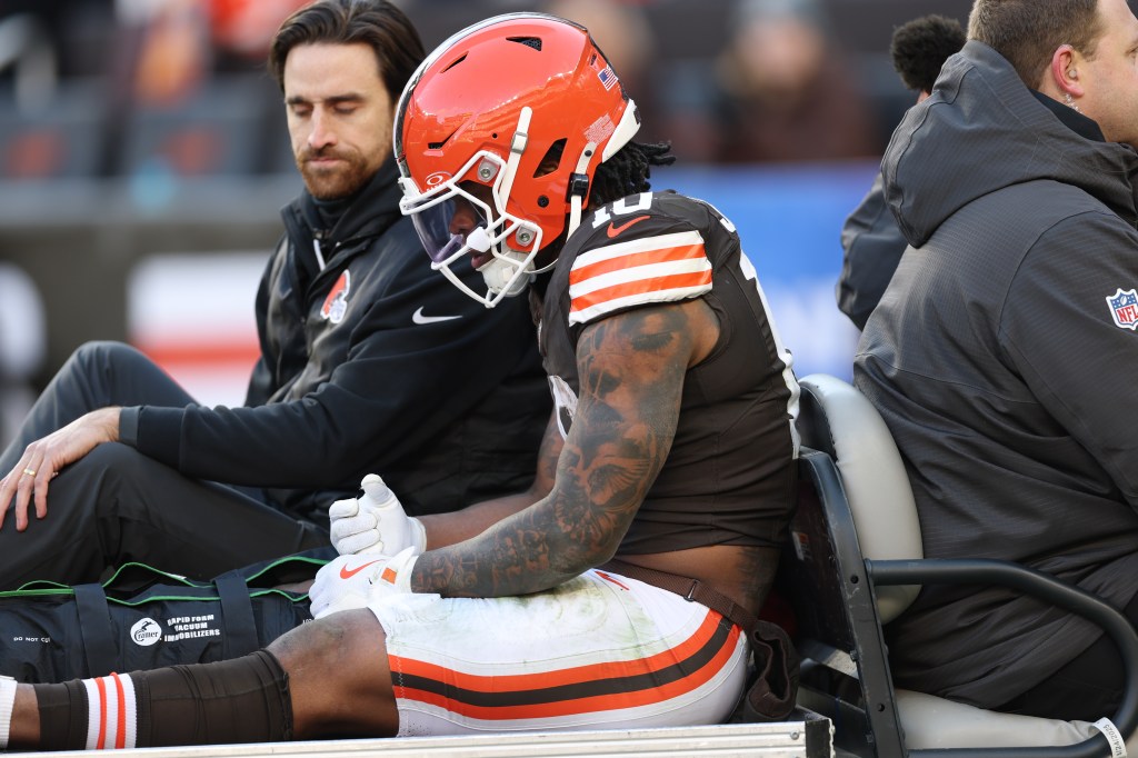 Browns’ Quinshon Judkins carted off with gruesome leg injury