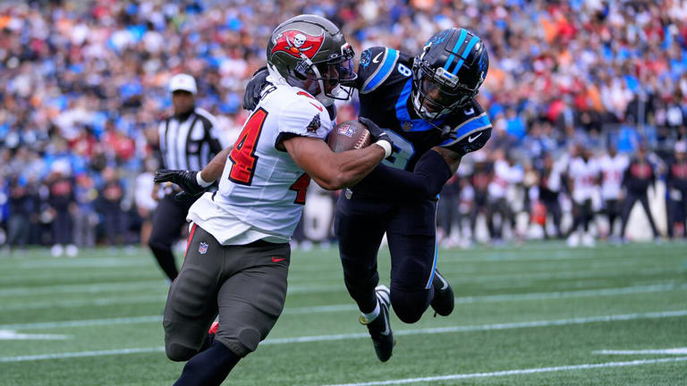 Images from Bucs’ NFC South showdown against Panthers in Charlotte, NC