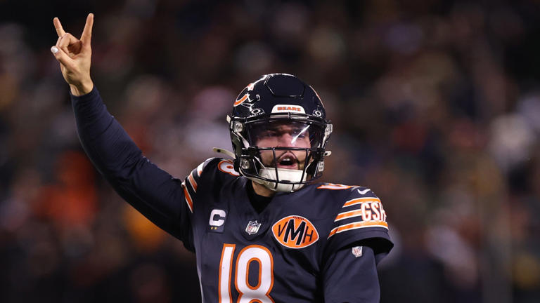 Bears, Caleb Williams make NFL history with win over Packers