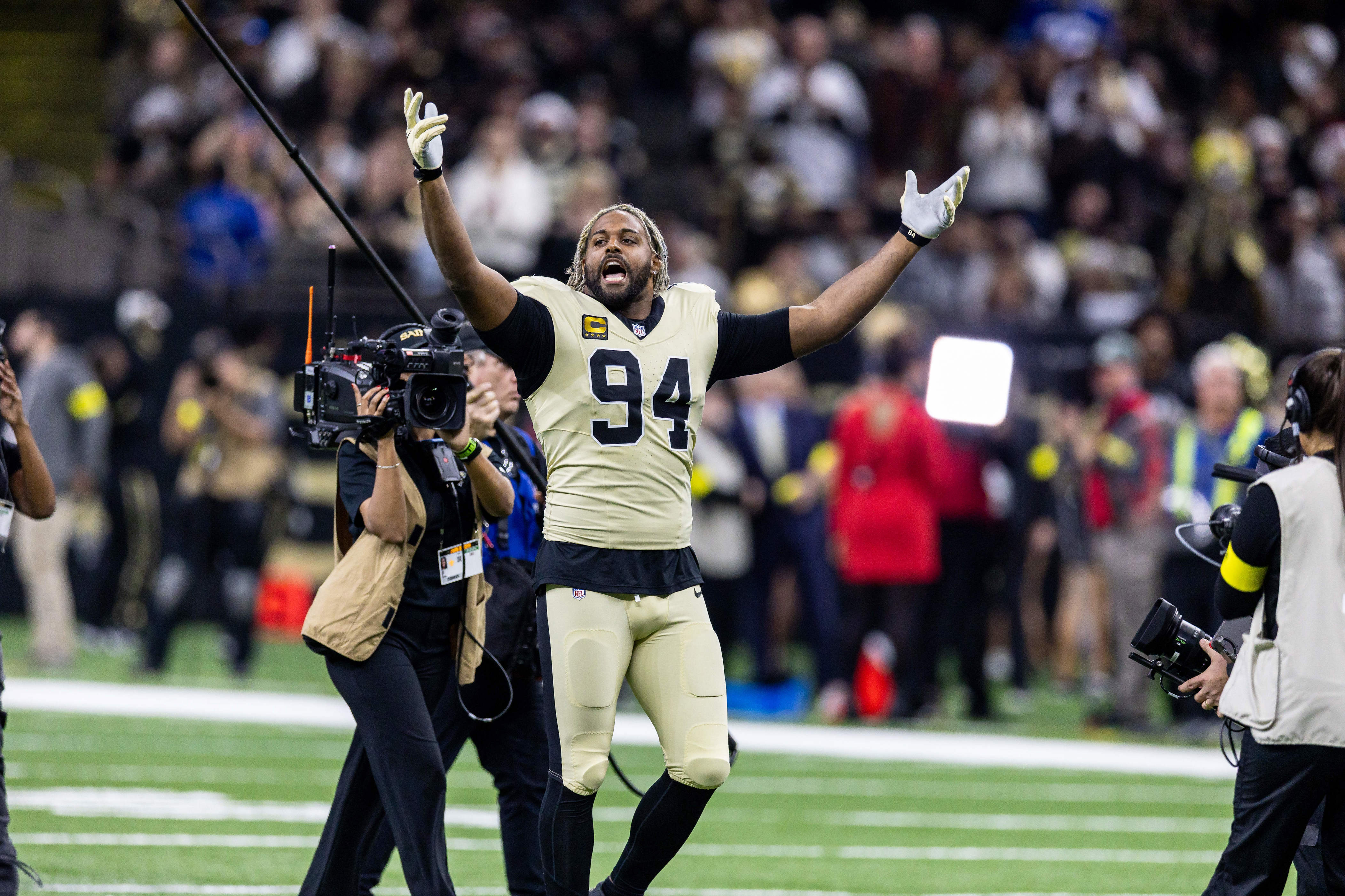 Saints longest-tenured stars shine in what may be their last home game