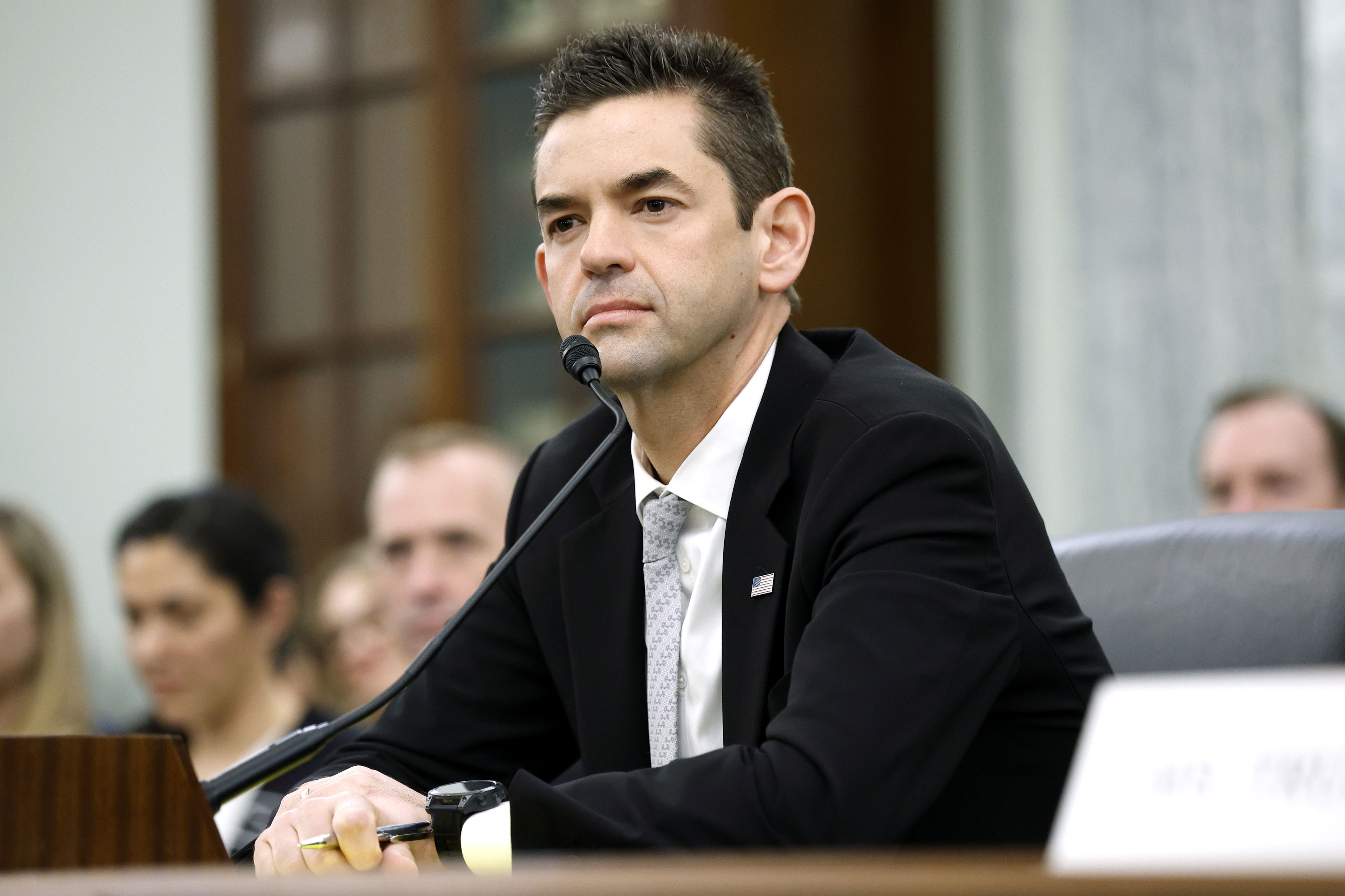 Billionaire entrepreneur leads NASA into high-stakes space race against ...