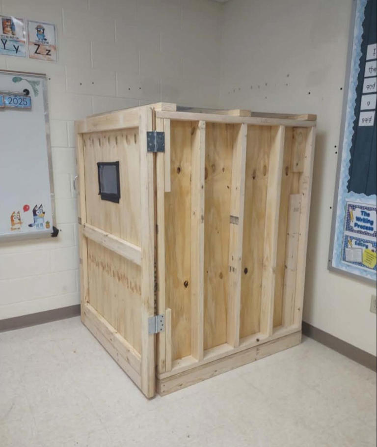 Twisted 'time-out' box in NY classroom for 'special needs students ...