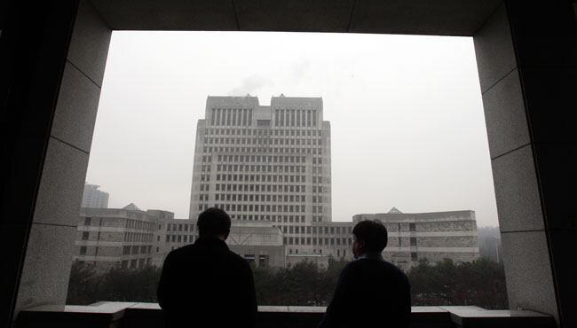 Prosecutors, judges lead corruption reports to high-ranking officials ...