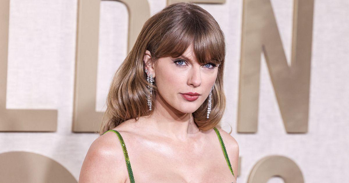 Taylor Swift performs auntie duties at Travis Kelce's football game: Watch