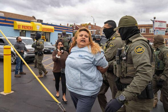 ICE agents patrol Walmart and Sam's Club in Chicago