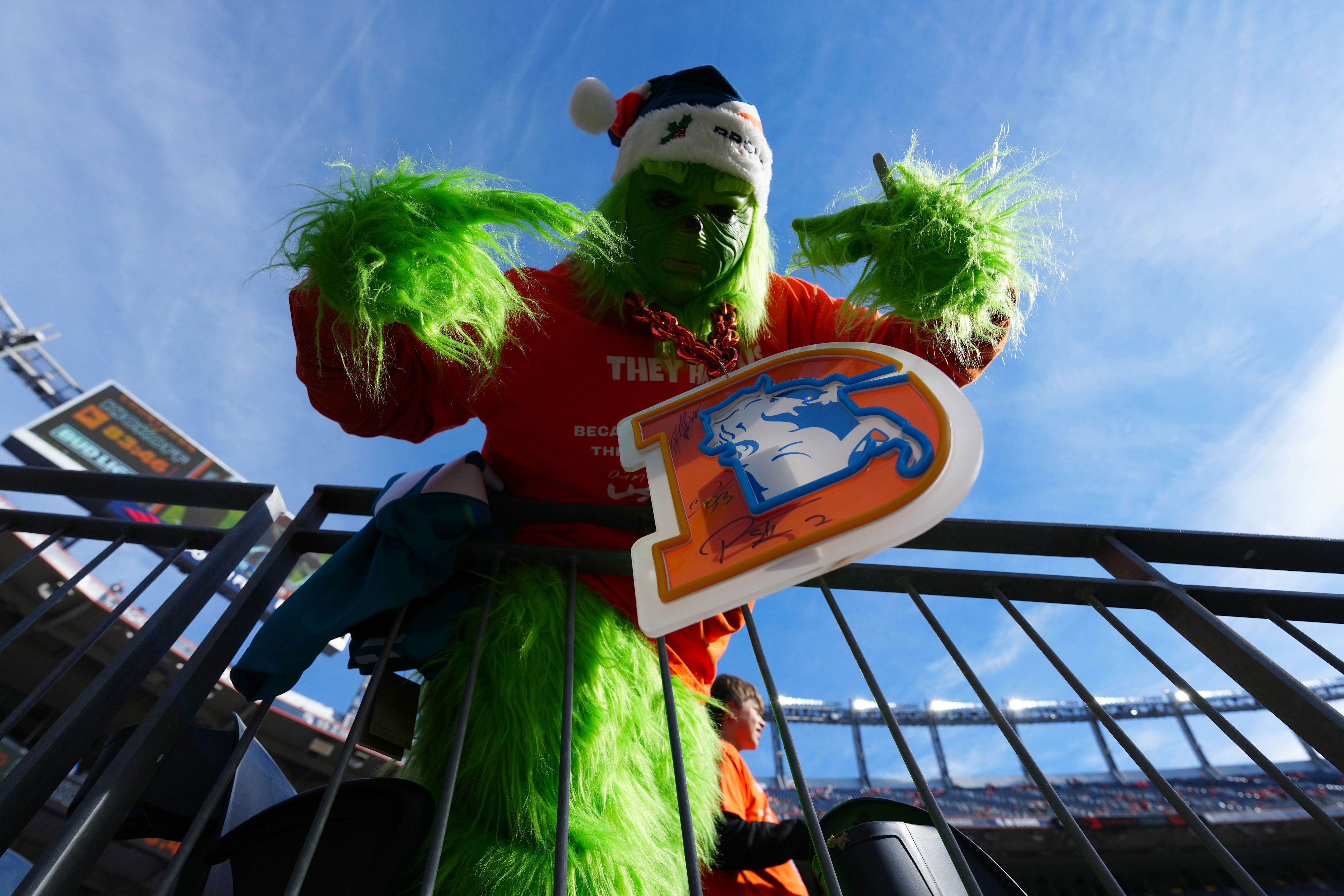 Broncos vs. Chiefs predictions: Final score picks for NFL Week 17