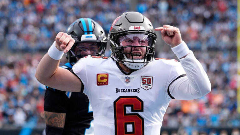 Images from Bucs’ NFC South showdown against Panthers in Charlotte, NC