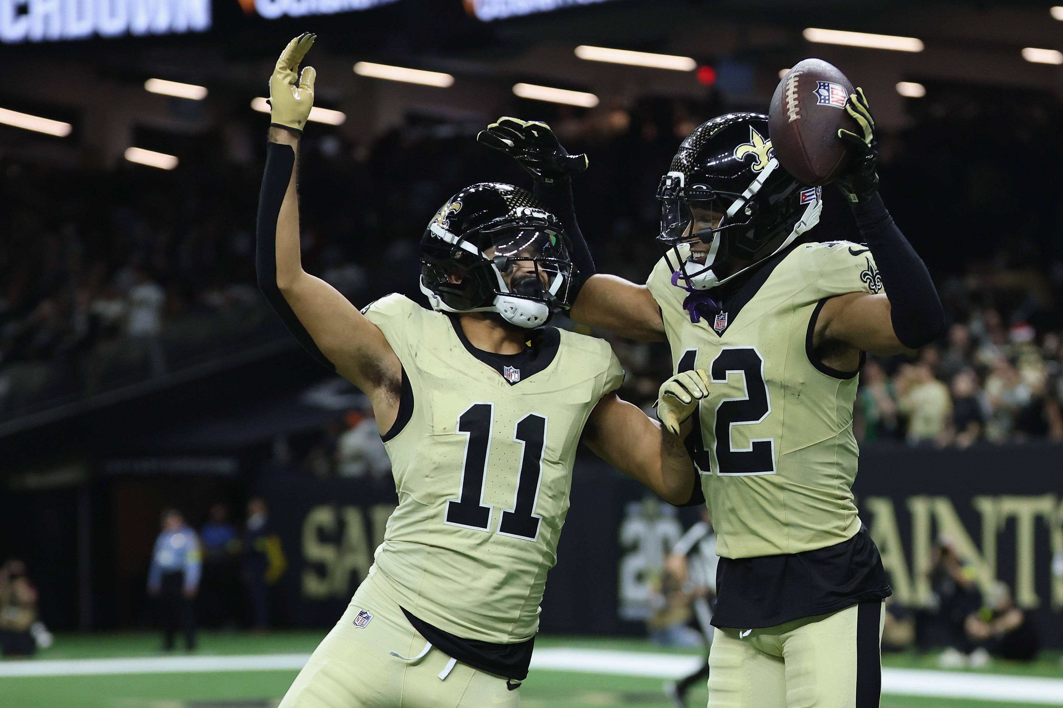 Three in a row: Saints down Jets 29-6 in home finale, extend win streak