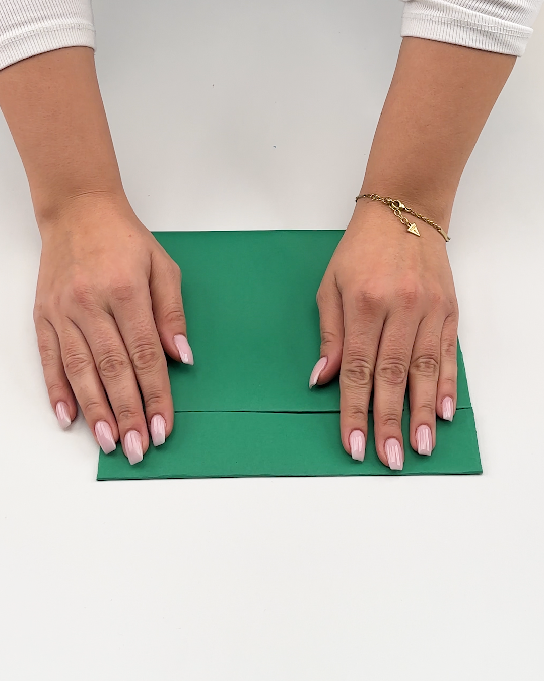 Easy method of folding a gift box 🎁