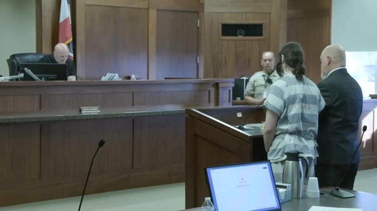 Trans Muslim killer tries to skip sentencing for executing parents ...