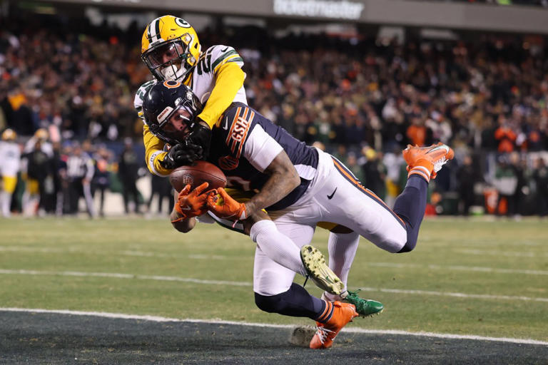 Fired-up DJ Moore celebrates Bears’ rally over Packers in NSFW TV interview