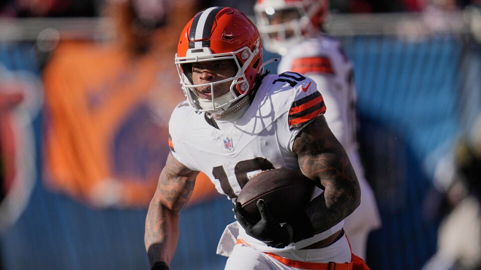 Quinshon Judkins injury: Cleveland Browns rookie RB carted off against ...