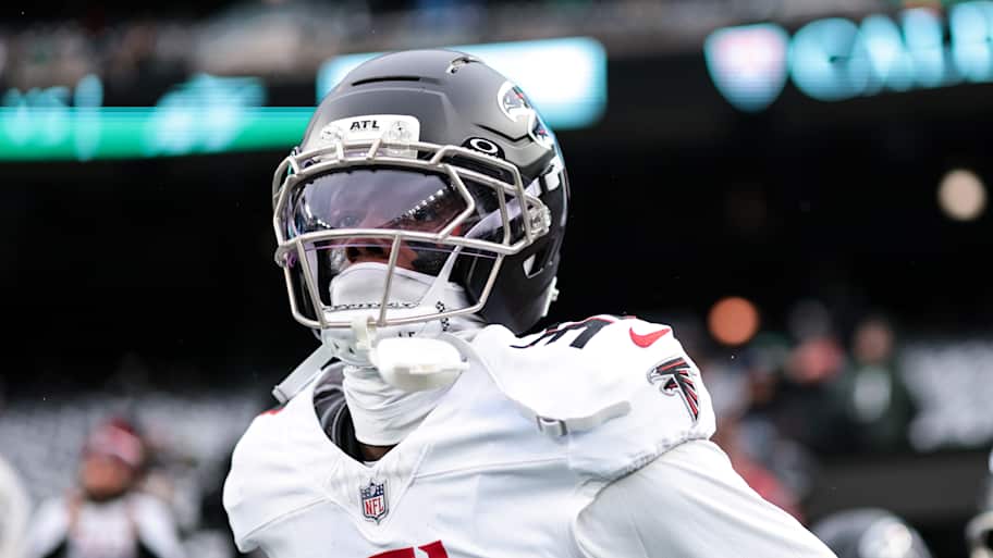 It took one half for Cobee Bryant to make Falcons fans' worst fear come ...