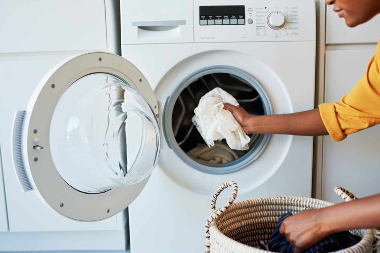 Why experts say not to use the quick wash setting on your washing ...