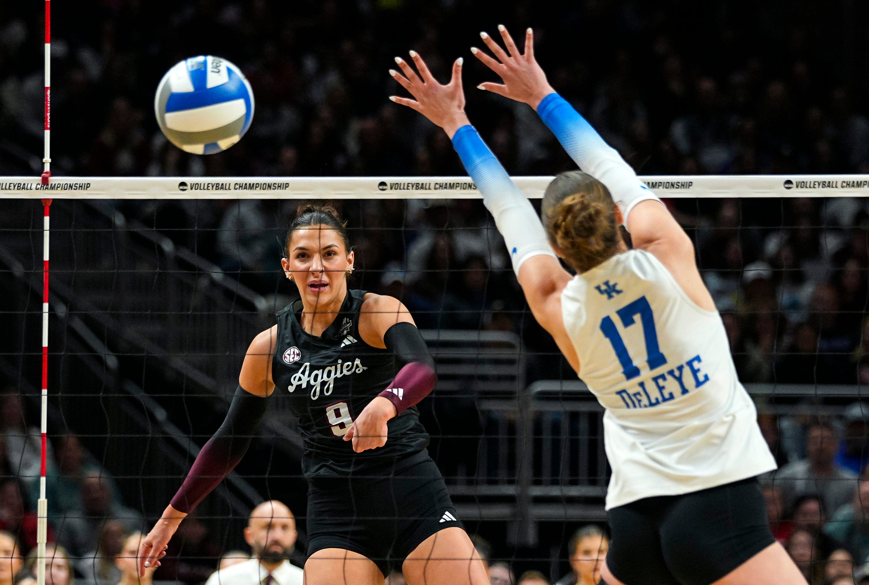 Kentucky volleyball falls to Texas A&M in 2025 NCAA Championship game