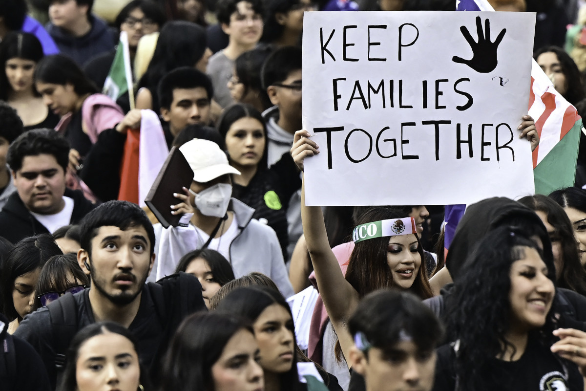 Trump administration reinstates legal status of child receiving life ...