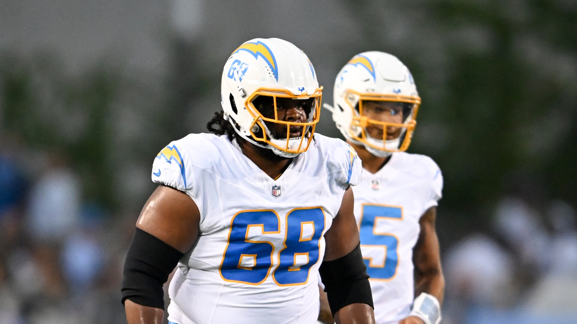 Chargers LT Jamaree Salyer questionable to return with hamstring injury