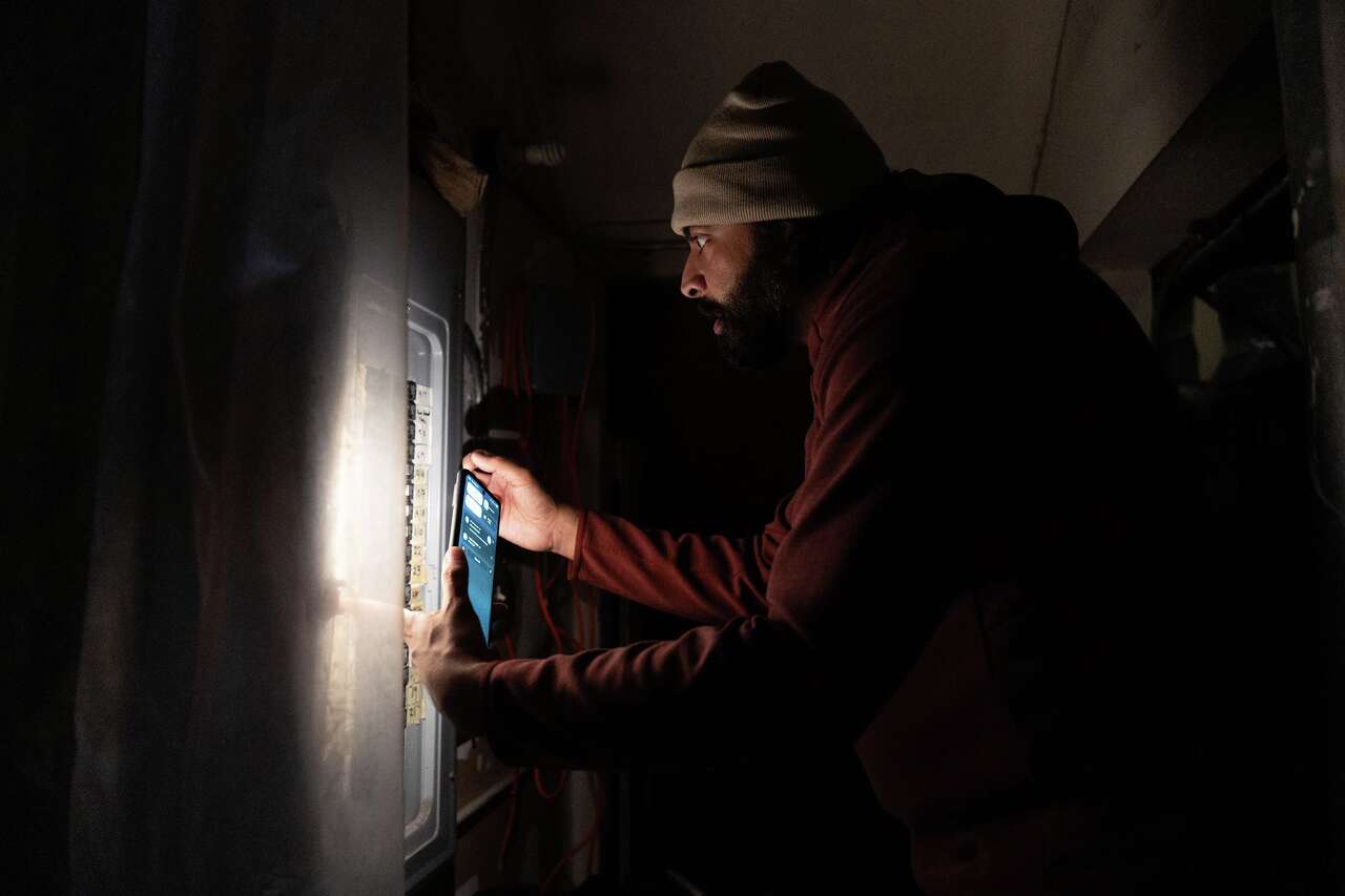 SF power outage: City Hall closed Monday as restoration efforts continue