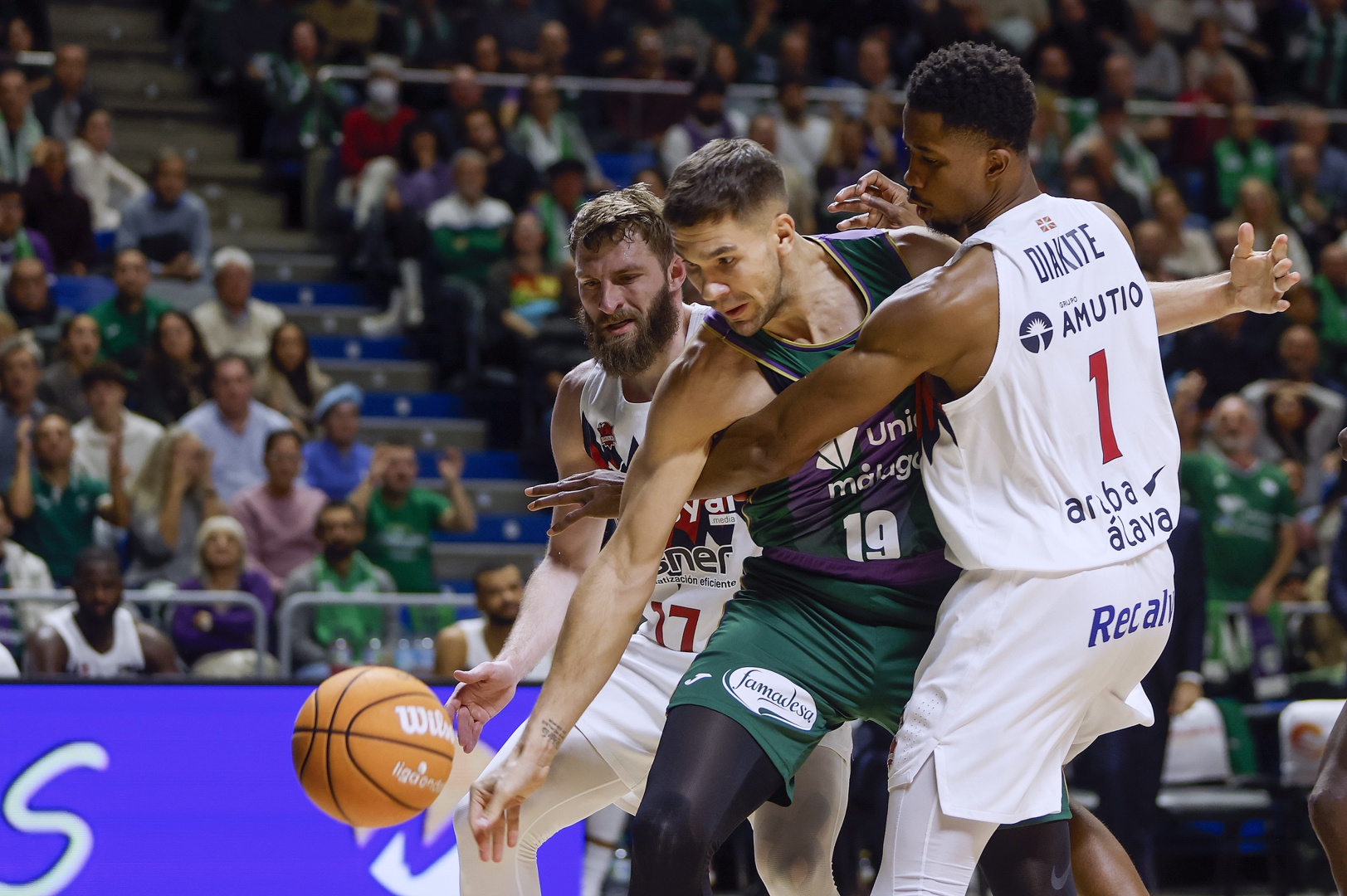 90-93. El Baskonia conquista Málaga sobre la bocina con un Markus ...