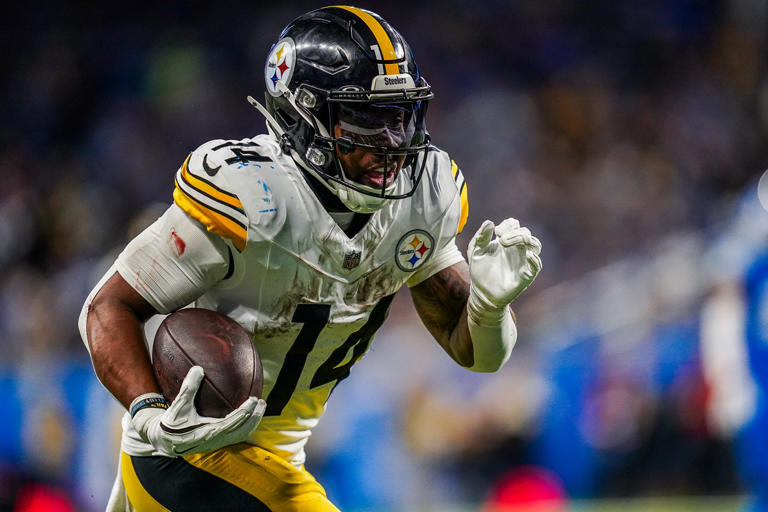 Amazing TD by Steelers' Gainwell looks familiar to Packers fans