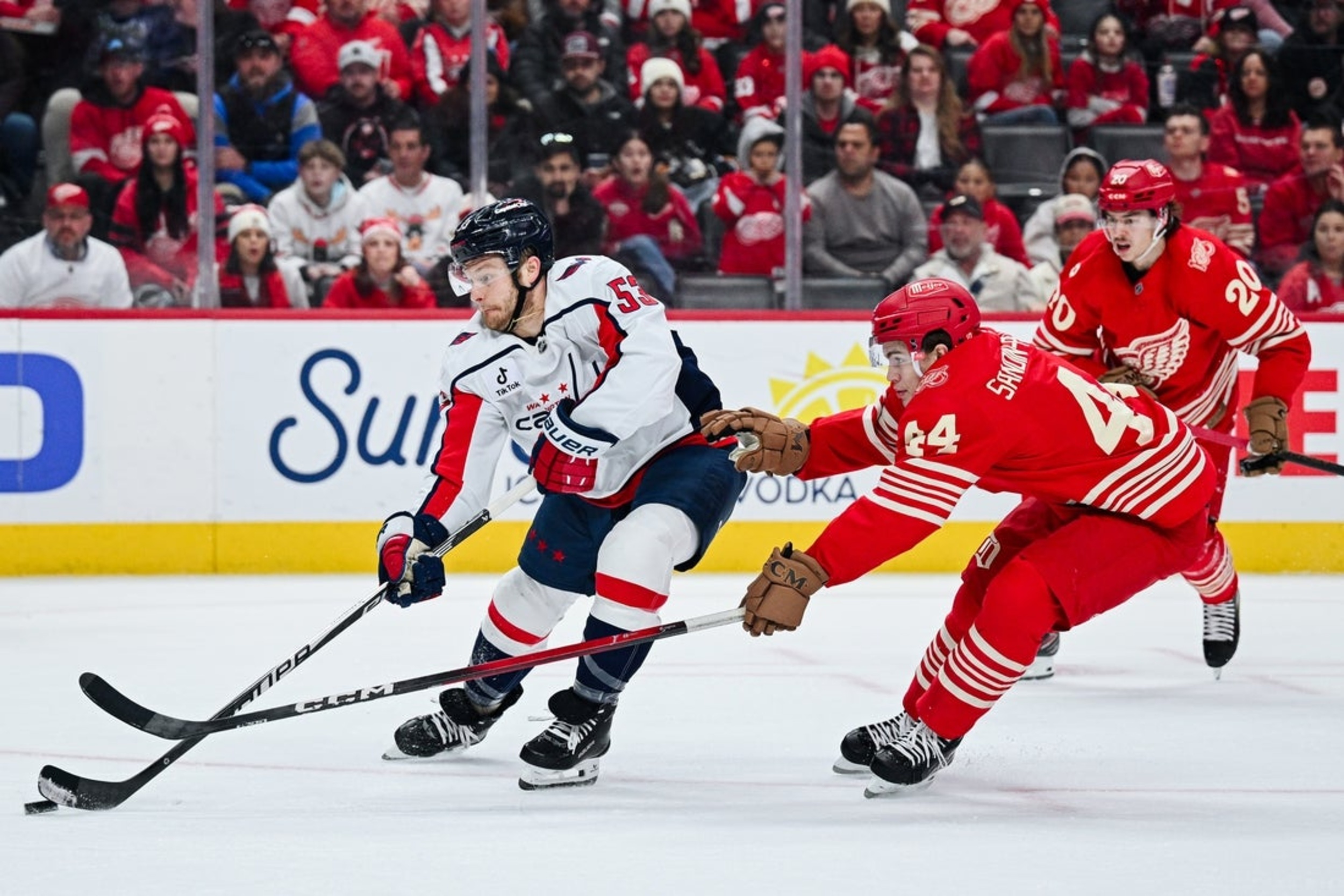 Capitals, Rangers face off in year-end back-to-back