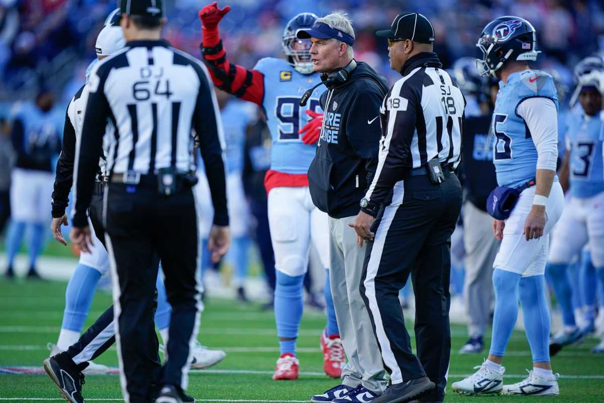 Refs owe Jeffery Simmons and Tony Pollard a big apology for ruining ...