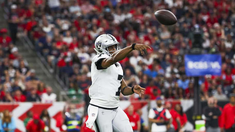 Raiders give Houston a problem, but can't finish turnaround
