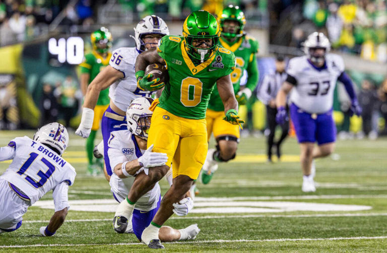 By the numbers: A tale of two halves for Oregon against JMU