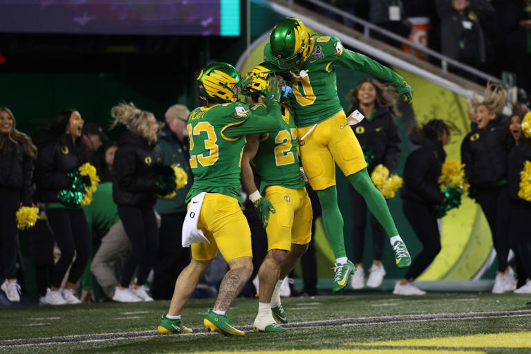 Oregon loses defender to transfer portal mid-College Football Playoff run