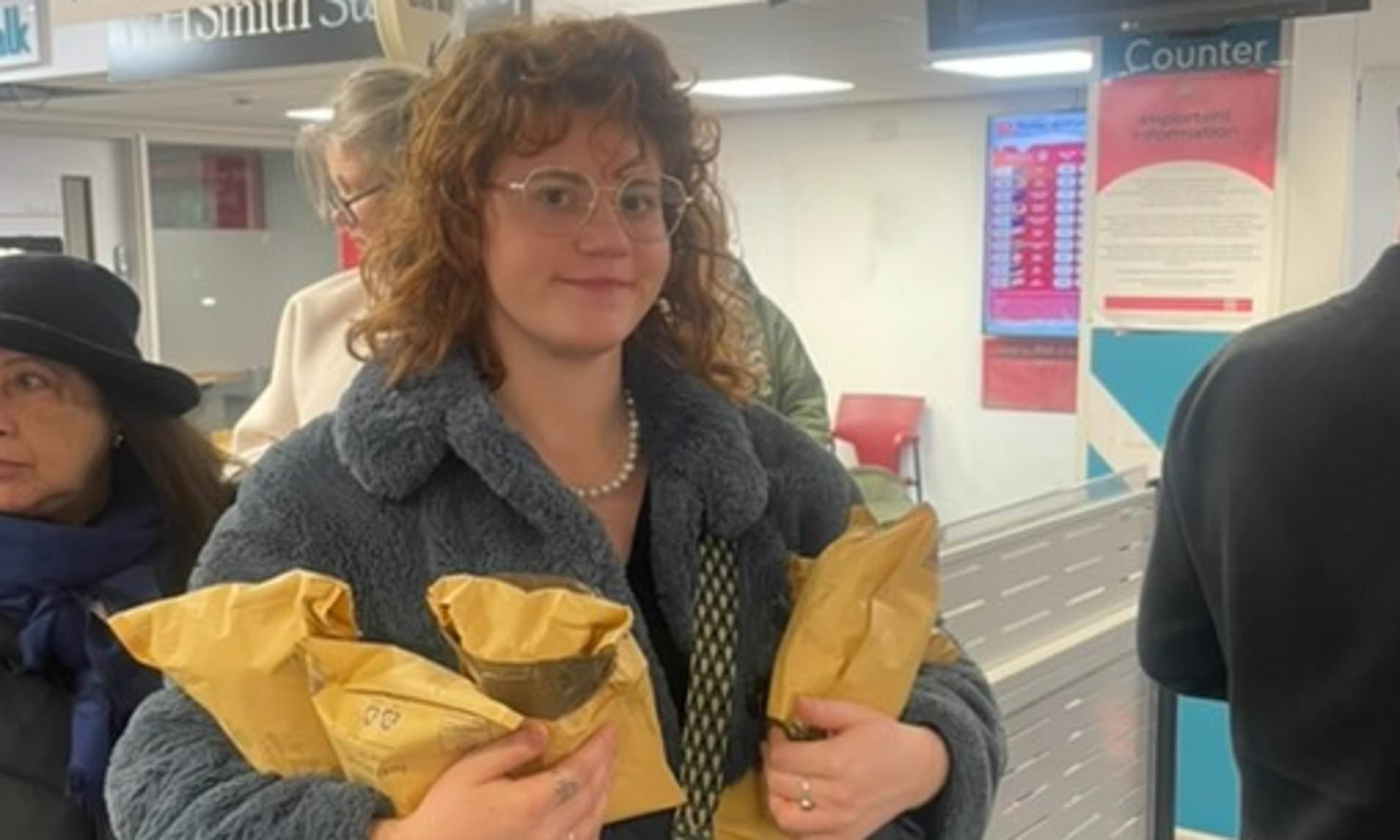 We sent Christmas packages using Royal Mail, Evri, DPD and Parcelforce ...
