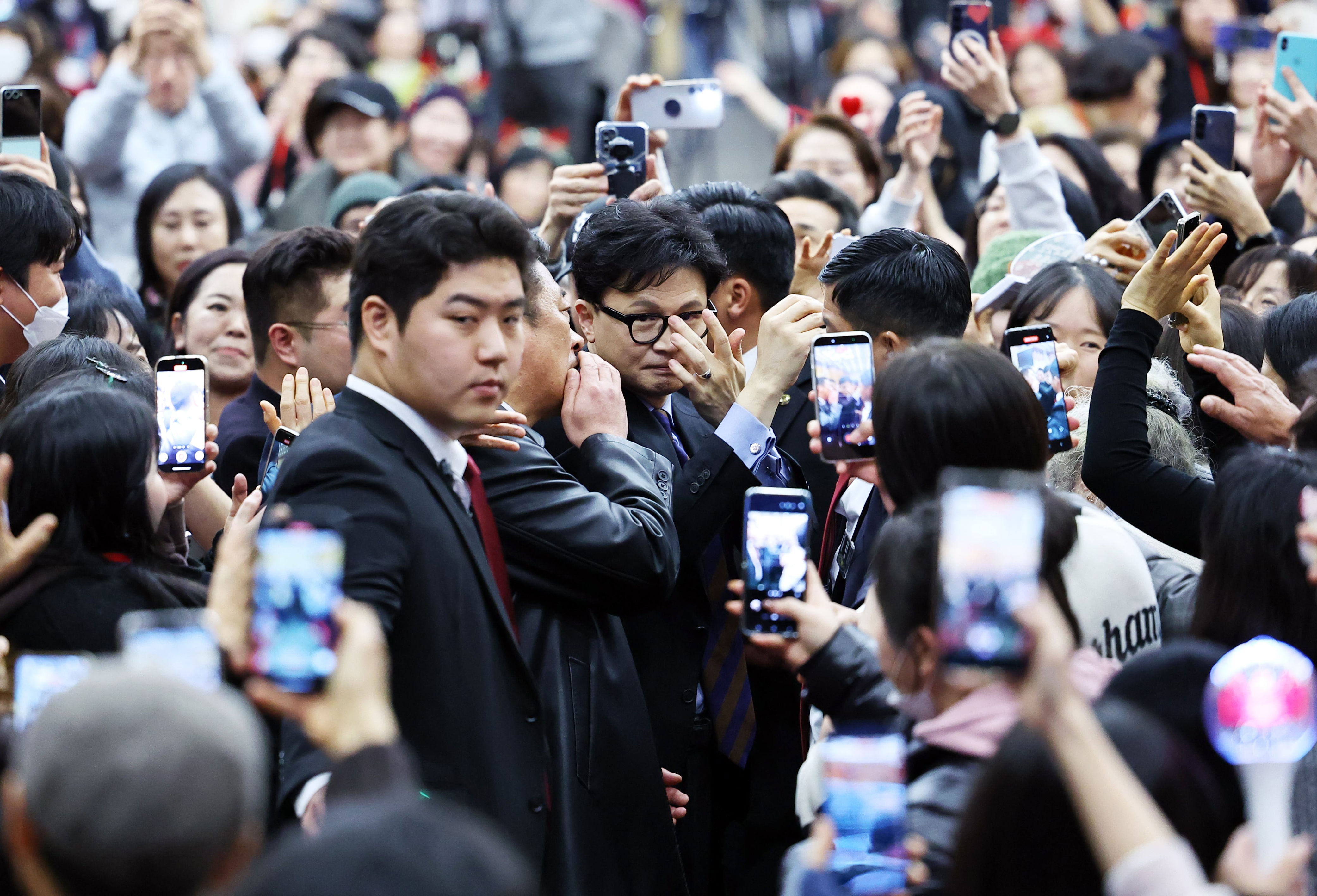 Han condemns 'blatant attacks' by People Power Party leadership